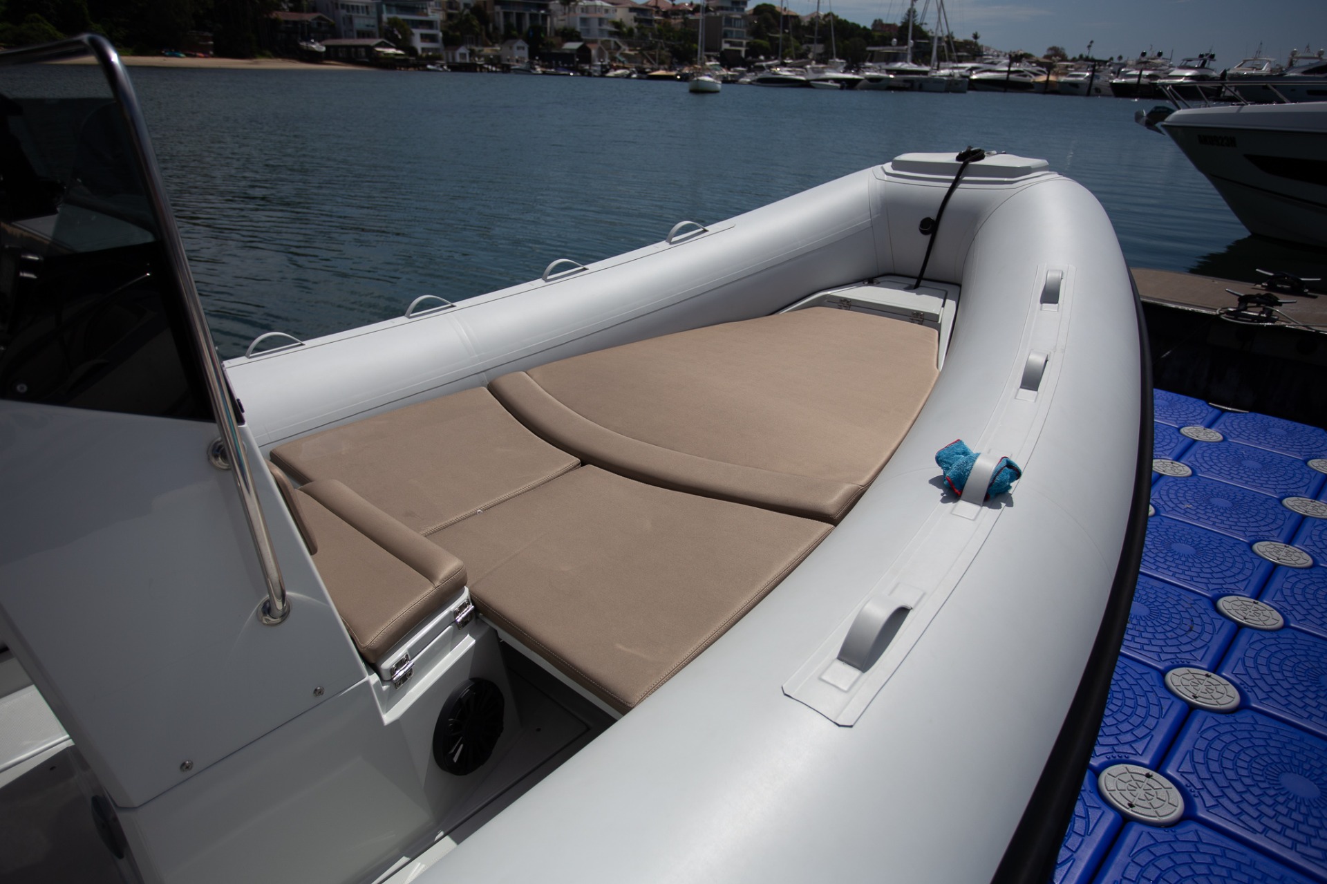 ITALBOATS Predator 650 Touring :: VELA Solutions - Yachten, Boote, Antriebe & Mehr